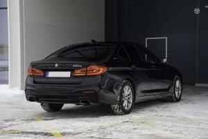 Black BMW 530 2018 in Vilnius, with an engine capacity of 2.00 L and mileage of 115 thousand km for 21900 €, photo 7 on AUTOMOTO.COM.LV