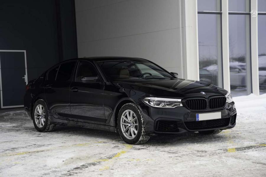 Black BMW 530 2018 in Vilnius, with an engine capacity of 2.00 L and mileage of 115 thousand km for 21900 €, photo 9 on AUTOMOTO.COM.LV