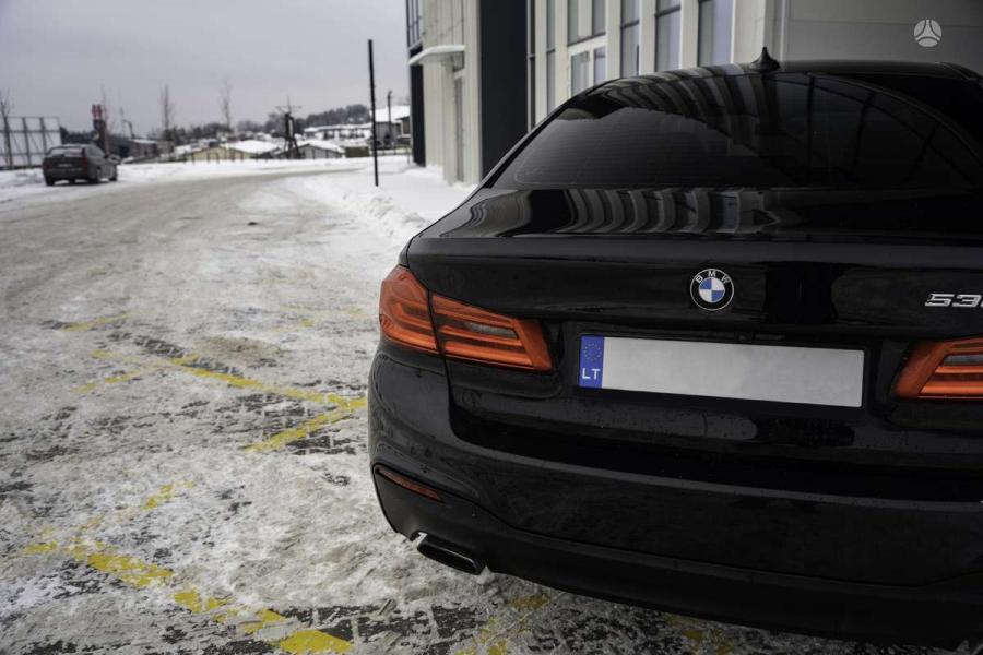 Black BMW 530 2018 in Vilnius, with an engine capacity of 2.00 L and mileage of 115 thousand km for 21900 €, photo 13 on AUTOMOTO.COM.LV