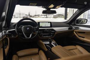 Black BMW 530 2018 in Vilnius, with an engine capacity of 2.00 L and mileage of 115 thousand km for 21900 €, photo 26 on AUTOMOTO.COM.LV