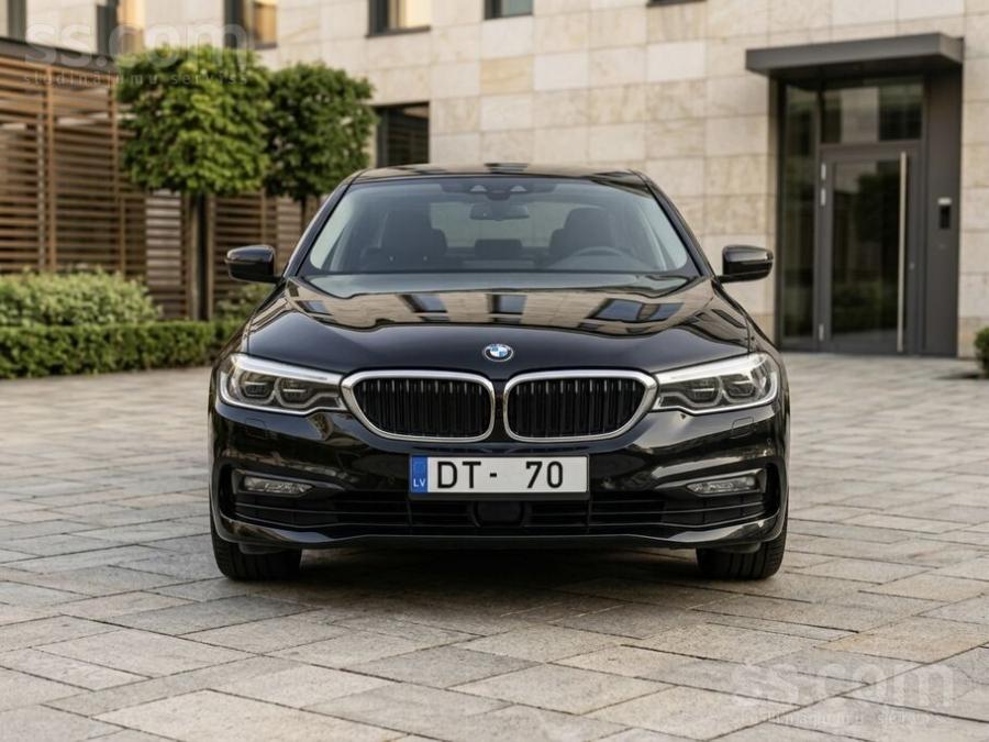 Black BMW 530 2018 in Riga, with an engine capacity of 3.00 L and mileage of 165 thousand km for 21490 €, photo 3 on AUTOMOTO.COM.LV
