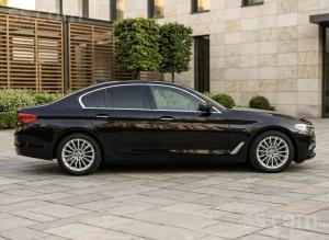 Black BMW 530 2018 in Riga, with an engine capacity of 3.00 L and mileage of 165 thousand km for 21490 €, photo 5 on AUTOMOTO.COM.LV