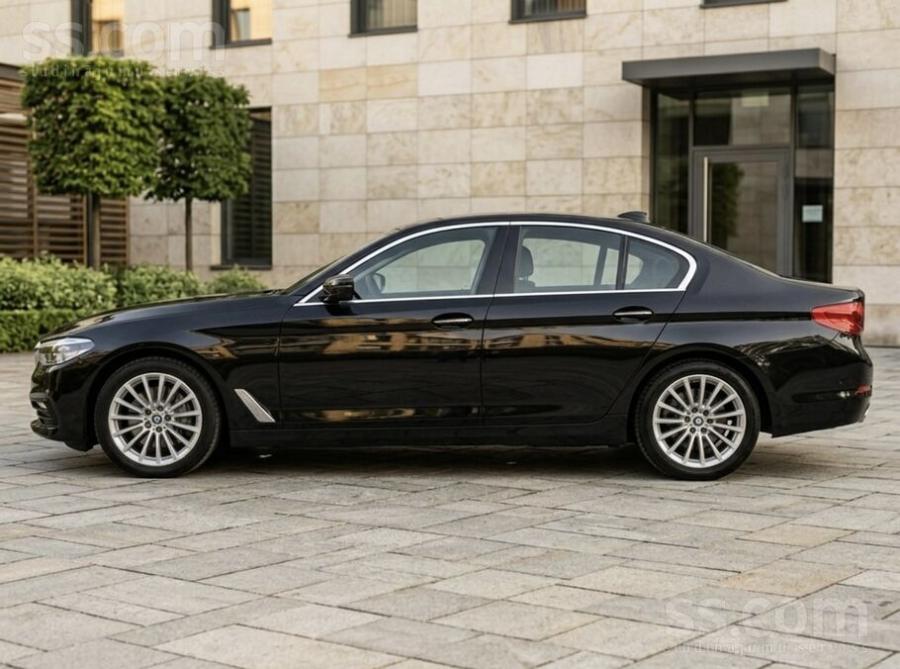 Black BMW 530 2018 in Riga, with an engine capacity of 3.00 L and mileage of 165 thousand km for 21490 €, photo 6 on AUTOMOTO.COM.LV