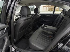 Black BMW 530 2018 in Riga, with an engine capacity of 3.00 L and mileage of 165 thousand km for 21490 €, photo 11 on AUTOMOTO.COM.LV