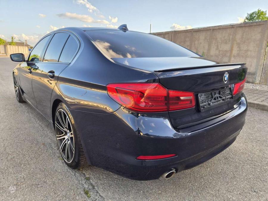 Black BMW 530 2018 in Mazeikiai, with an engine capacity of 2.00 L and mileage of 212 thousand km for 15800 €, photo 7 on AUTOMOTO.COM.LV