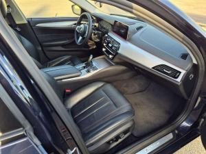 Black BMW 530 2018 in Mazeikiai, with an engine capacity of 2.00 L and mileage of 212 thousand km for 15800 €, photo 9 on AUTOMOTO.COM.LV