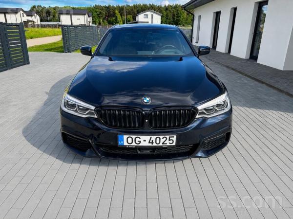 Black BMW 530 2018 in Riga, with an engine capacity of 2.00 L and mileage of 223 thousand km for 28450 €, photo 2 on AUTOMOTO.COM.LV