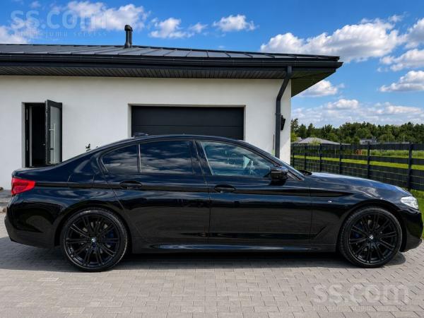 Black BMW 530 2018 in Riga, with an engine capacity of 2.00 L and mileage of 223 thousand km for 28450 €, photo 3 on AUTOMOTO.COM.LV