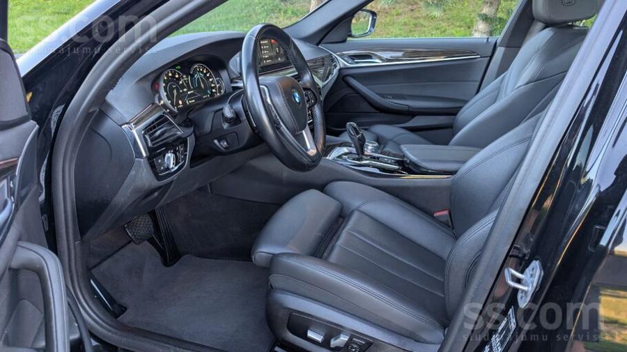 Black BMW 530 2018 in Ogre, with an engine capacity of 2.00 L and mileage of 83 thousand km for 24500 €, photo 11 on AUTOMOTO.COM.LV