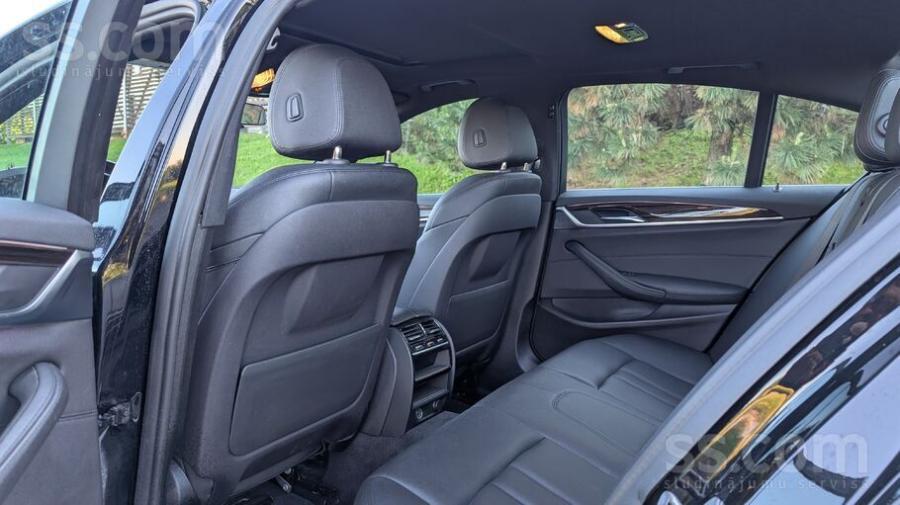 Black BMW 530 2018 in Ogre, with an engine capacity of 2.00 L and mileage of 83 thousand km for 24500 €, photo 13 on AUTOMOTO.COM.LV