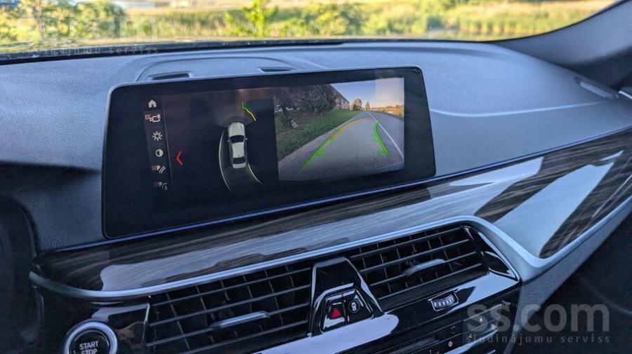 Black BMW 530 2018 in Ogre, with an engine capacity of 2.00 L and mileage of 83 thousand km for 24500 €, photo 19 on AUTOMOTO.COM.LV