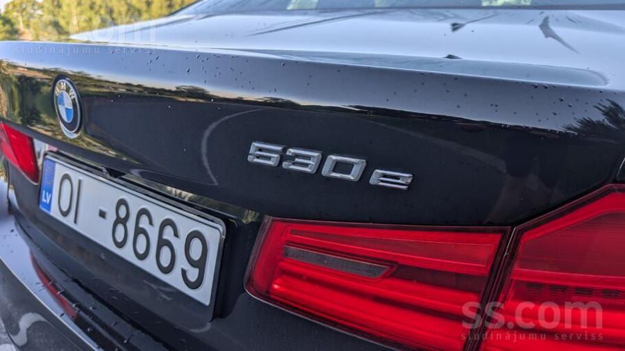 Black BMW 530 2018 in Ogre, with an engine capacity of 2.00 L and mileage of 83 thousand km for 24500 €, photo 32 on AUTOMOTO.COM.LV