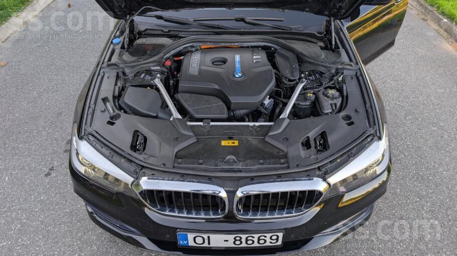 Black BMW 530 2018 in Ogre, with an engine capacity of 2.00 L and mileage of 83 thousand km for 24500 €, photo 36 on AUTOMOTO.COM.LV