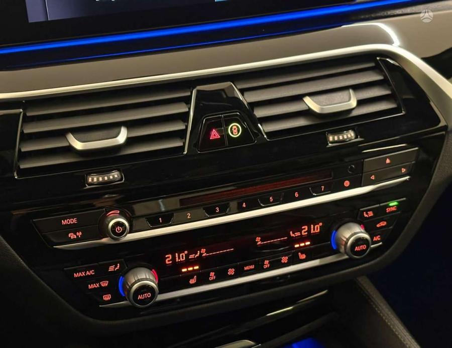 Melns BMW 530 2018 Marijampole, ar dzinēja tilpumu 2.99 L un nobraukumu 182 tūkst. km par 24500 €, foto 6 vietnē AUTOMOTO.COM.LV