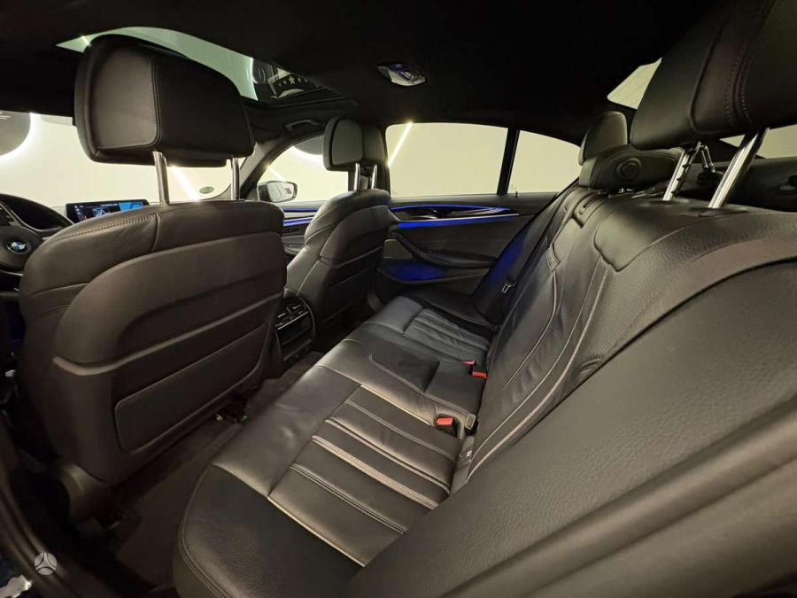 Melns BMW 530 2018 Marijampole, ar dzinēja tilpumu 2.99 L un nobraukumu 182 tūkst. km par 24500 €, foto 15 vietnē AUTOMOTO.COM.LV