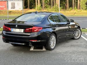 Black BMW 530 2018 in Riga, with an engine capacity of 3.00 L and mileage of 165 thousand km for 19990 €, photo 6 on AUTOMOTO.COM.LV