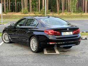 Black BMW 530 2018 in Riga, with an engine capacity of 3.00 L and mileage of 165 thousand km for 19990 €, photo 8 on AUTOMOTO.COM.LV