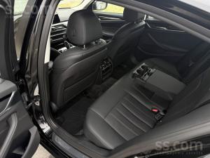 Black BMW 530 2018 in Riga, with an engine capacity of 3.00 L and mileage of 165 thousand km for 19990 €, photo 11 on AUTOMOTO.COM.LV