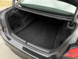 Black BMW 530 2018 in Riga, with an engine capacity of 3.00 L and mileage of 165 thousand km for 19990 €, photo 15 on AUTOMOTO.COM.LV