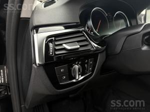 Black BMW 530 2018 in Riga, with an engine capacity of 3.00 L and mileage of 165 thousand km for 19990 €, photo 17 on AUTOMOTO.COM.LV