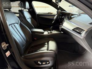Black BMW 530 2018 in Tukums, with an engine capacity of 2.00 L and mileage of 200 thousand km for 22499 €, photo 8 on AUTOMOTO.COM.LV