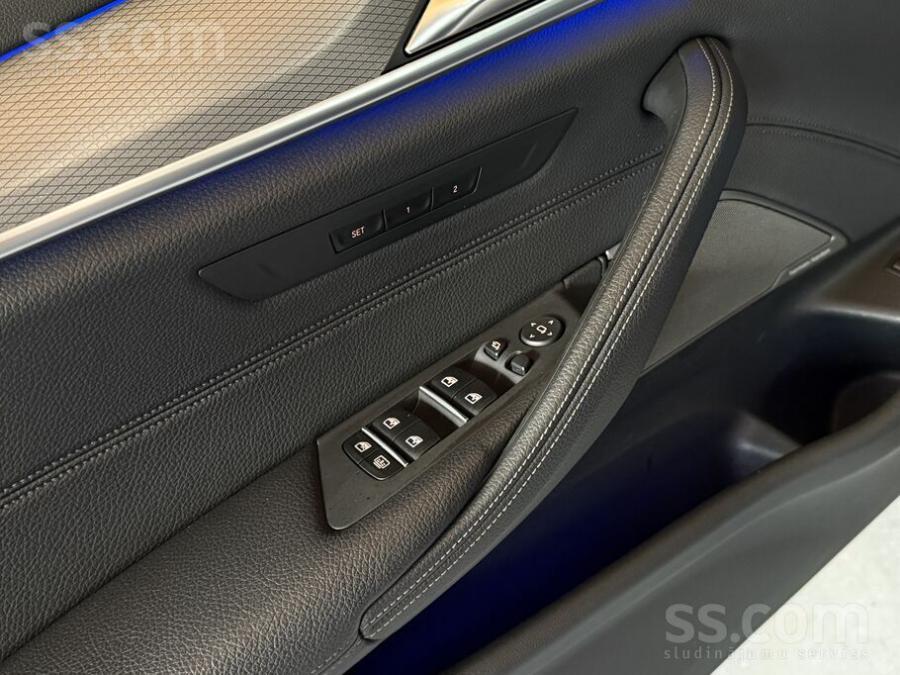 Black BMW 530 2018 in Tukums, with an engine capacity of 2.00 L and mileage of 200 thousand km for 22499 €, photo 17 on AUTOMOTO.COM.LV