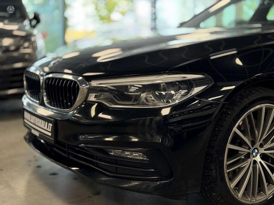 Melns BMW 530 2018 Klaipėda, ar dzinēja tilpumu 2.99 L un nobraukumu 259 tūkst. km par 21900 €, foto 9 vietnē AUTOMOTO.COM.LV