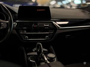 Melns BMW 530 2018 Klaipėda, ar dzinēja tilpumu 2.99 L un nobraukumu 259 tūkst. km par 21900 €, foto 23 vietnē AUTOMOTO.COM.LV