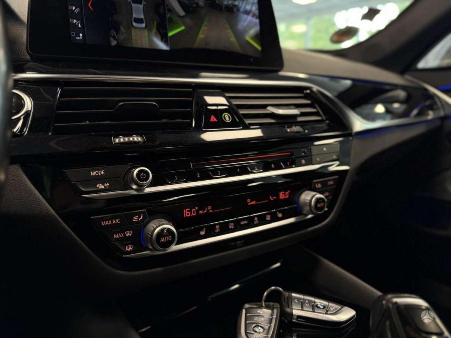 Melns BMW 530 2018 Klaipėda, ar dzinēja tilpumu 2.99 L un nobraukumu 259 tūkst. km par 21900 €, foto 25 vietnē AUTOMOTO.COM.LV