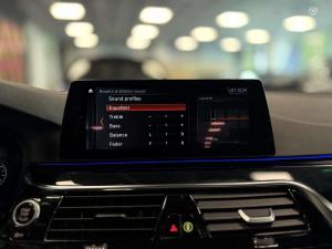 Melns BMW 530 2018 Klaipėda, ar dzinēja tilpumu 2.99 L un nobraukumu 259 tūkst. km par 21900 €, foto 36 vietnē AUTOMOTO.COM.LV