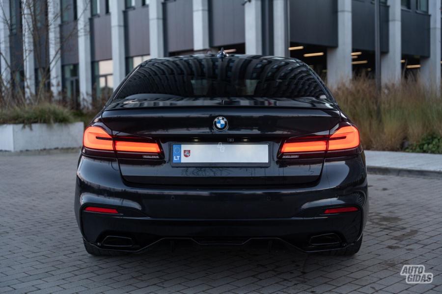 Black BMW 530 2019 in Vilnius, with an engine capacity of 3.00 L and mileage of 195 thousand km for 25990 €, photo 7 on AUTOMOTO.COM.LV
