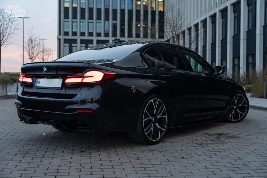 Black BMW 530 2019 in Vilnius, with an engine capacity of 3.00 L and mileage of 195 thousand km for 25990 €, photo 10 on AUTOMOTO.COM.LV