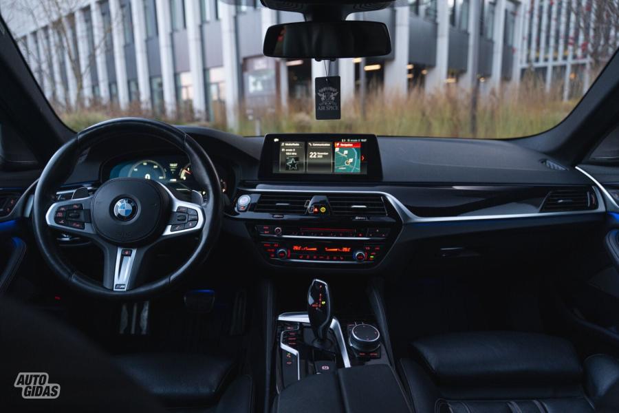 Black BMW 530 2019 in Vilnius, with an engine capacity of 3.00 L and mileage of 195 thousand km for 25990 €, photo 13 on AUTOMOTO.COM.LV