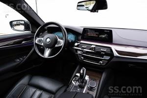 Black BMW 530 2019 in Riga, with an engine capacity of 2.00 L and mileage of 104 thousand km for 24750 €, photo 8 on AUTOMOTO.COM.LV
