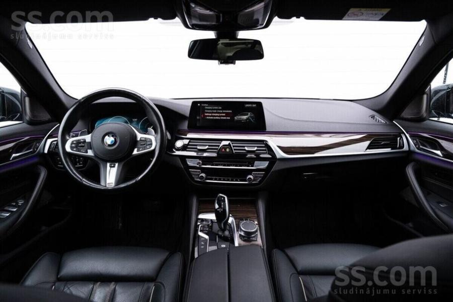 Black BMW 530 2019 in Riga, with an engine capacity of 2.00 L and mileage of 104 thousand km for 24750 €, photo 9 on AUTOMOTO.COM.LV