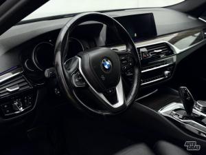 Black BMW 530 2019 in Avizieniai, with an engine capacity of 2.00 L and mileage of 123 thousand km for 22190 €, photo 10 on AUTOMOTO.COM.LV
