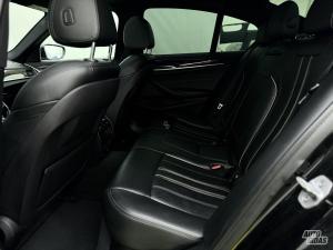 Black BMW 530 2019 in Avizieniai, with an engine capacity of 2.00 L and mileage of 123 thousand km for 22190 €, photo 12 on AUTOMOTO.COM.LV