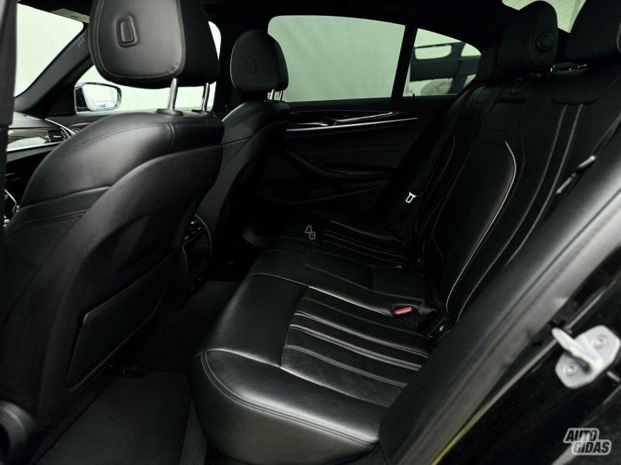 Black BMW 530 2019 in Avizieniai, with an engine capacity of 2.00 L and mileage of 123 thousand km for 22190 €, photo 12 on AUTOMOTO.COM.LV