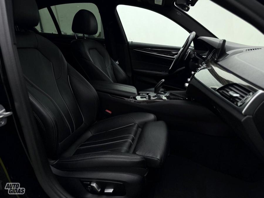 Black BMW 530 2019 in Avizieniai, with an engine capacity of 2.00 L and mileage of 123 thousand km for 22190 €, photo 16 on AUTOMOTO.COM.LV