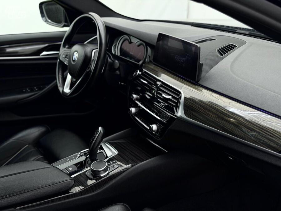 Black BMW 530 2019 in Avizieniai, with an engine capacity of 2.00 L and mileage of 123 thousand km for 22190 €, photo 17 on AUTOMOTO.COM.LV
