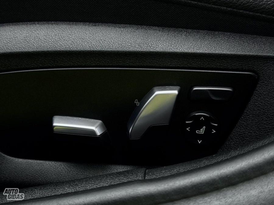 Black BMW 530 2019 in Avizieniai, with an engine capacity of 2.00 L and mileage of 123 thousand km for 22190 €, photo 24 on AUTOMOTO.COM.LV