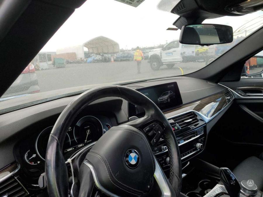 Black BMW 530 2019 in Vilnius, with an engine capacity of 2.00 L and mileage of 160 thousand km for 12500 €, photo 5 on AUTOMOTO.COM.LV