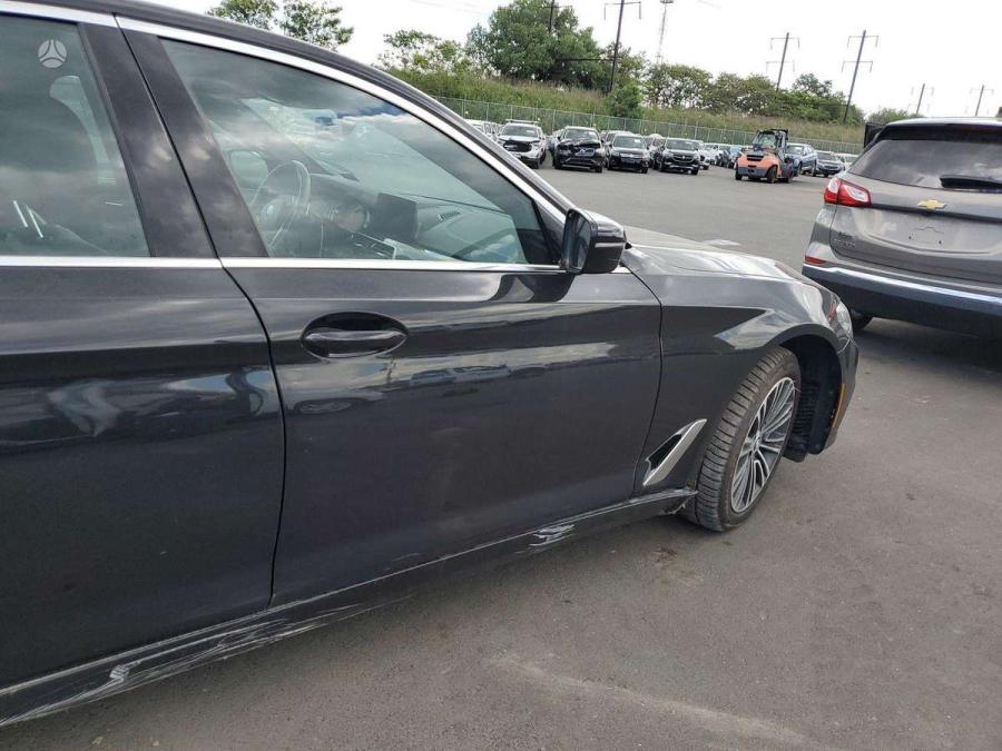 Black BMW 530 2019 in Vilnius, with an engine capacity of 2.00 L and mileage of 160 thousand km for 12500 €, photo 10 on AUTOMOTO.COM.LV