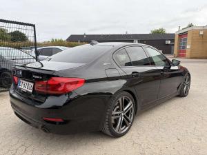 Black BMW 530 2019 in Vilnius, with an engine capacity of 2.00 L and mileage of 210 thousand km for 16999 €, photo 4 on AUTOMOTO.COM.LV