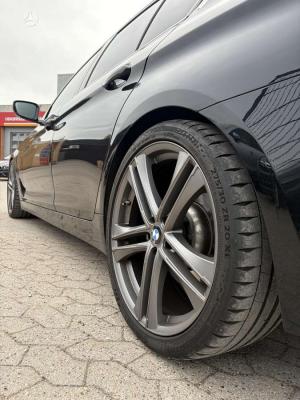 Black BMW 530 2019 in Vilnius, with an engine capacity of 2.00 L and mileage of 210 thousand km for 16999 €, photo 7 on AUTOMOTO.COM.LV