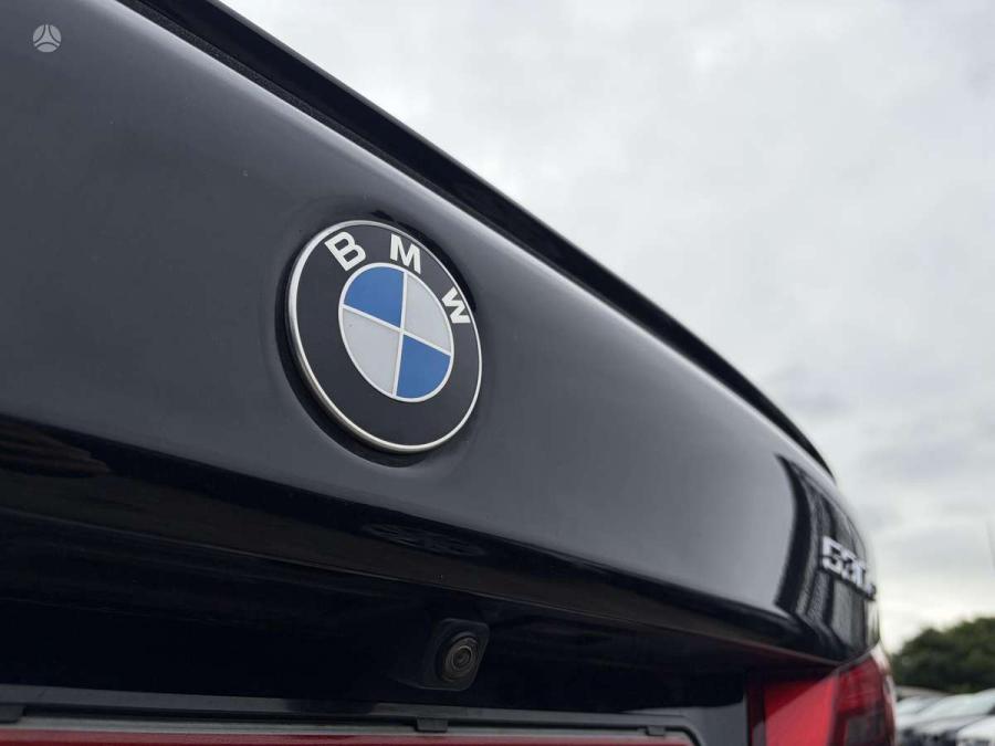 Black BMW 530 2019 in Vilnius, with an engine capacity of 2.00 L and mileage of 210 thousand km for 16999 €, photo 9 on AUTOMOTO.COM.LV