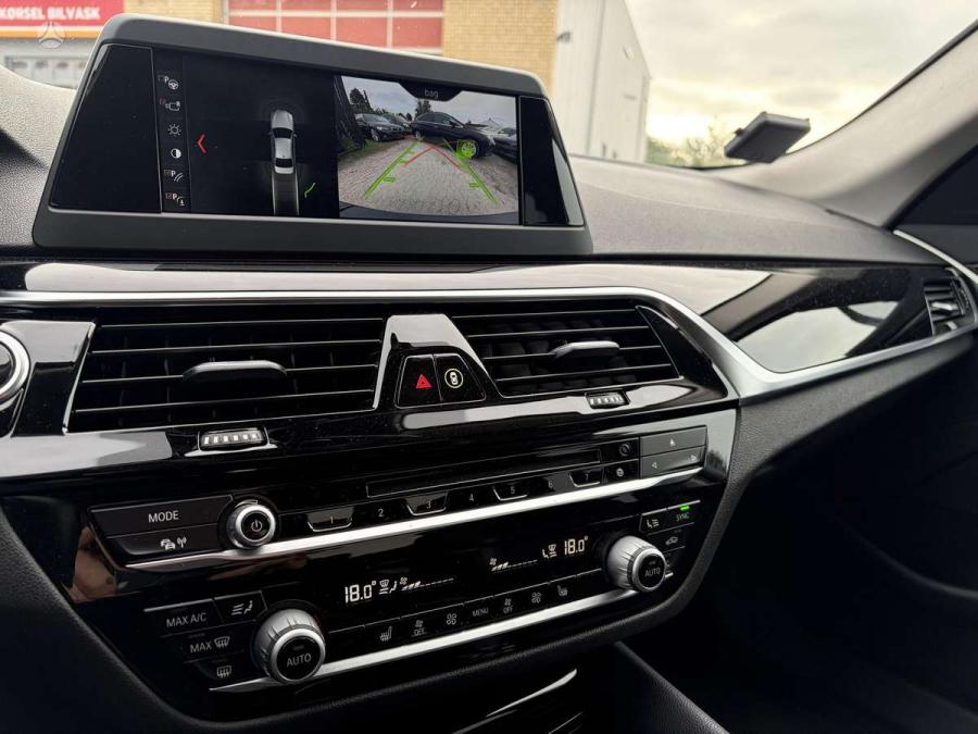 Black BMW 530 2019 in Vilnius, with an engine capacity of 2.00 L and mileage of 210 thousand km for 16999 €, photo 24 on AUTOMOTO.COM.LV