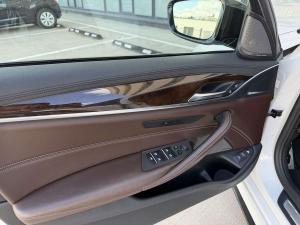 Melns BMW 530 2019 Viļņa, ar dzinēja tilpumu 0.00 L un nobraukumu 103 tūkst. km par 20900 €, foto 9 vietnē AUTOMOTO.COM.LV