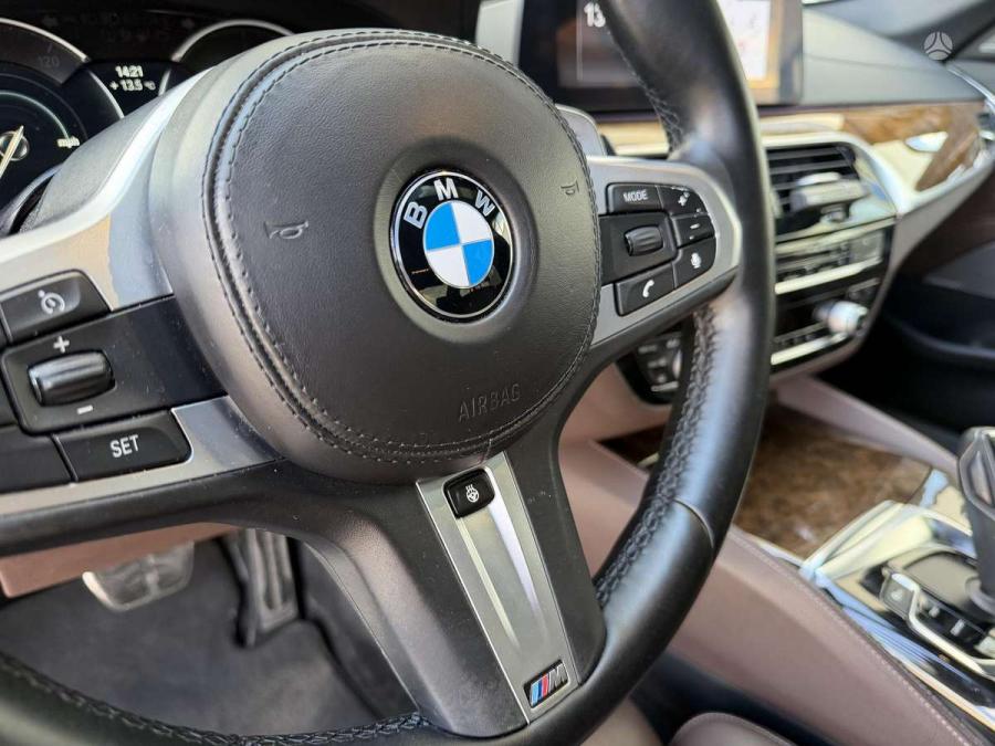 Melns BMW 530 2019 Viļņa, ar dzinēja tilpumu 0.00 L un nobraukumu 103 tūkst. km par 20900 €, foto 15 vietnē AUTOMOTO.COM.LV