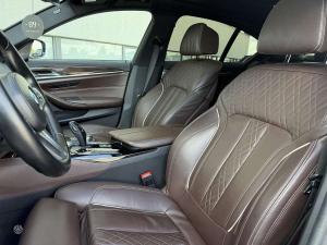 Melns BMW 530 2019 Viļņa, ar dzinēja tilpumu 0.00 L un nobraukumu 103 tūkst. km par 20900 €, foto 17 vietnē AUTOMOTO.COM.LV